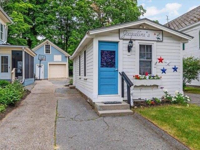 house with 6 bedroom, West Boylston MA ES104298271