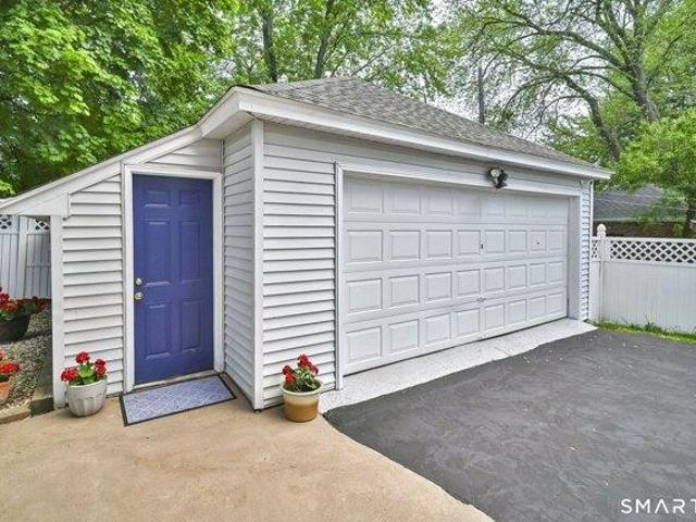 house with 6 bedroom, West Hartford CT DLS102801174