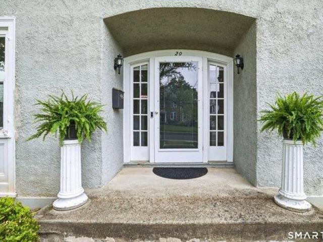 house with 6 bedroom, West Hartford CT DS102799740