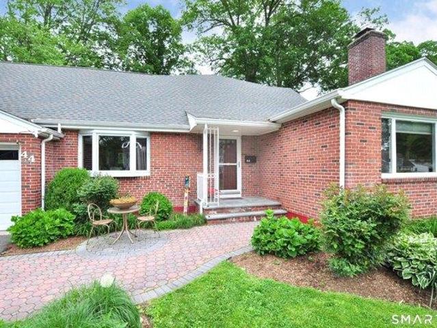 house with 6 bedroom, West Hartford CT DS103437530