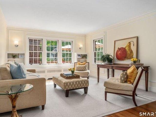 house with 6 bedroom, West Hartford CT ES104849337
