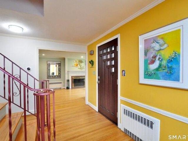 house with 6 bedroom, West Hartford CT ES103163435