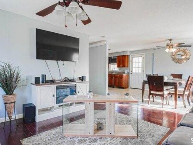house with 6 bedroom, West Haven CT ES104761452