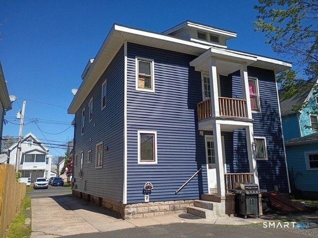 house with 6 bedroom, West Haven CT ES103437185