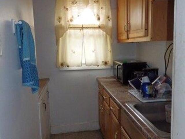 house with 6 bedroom, West Haven CT ES103437453