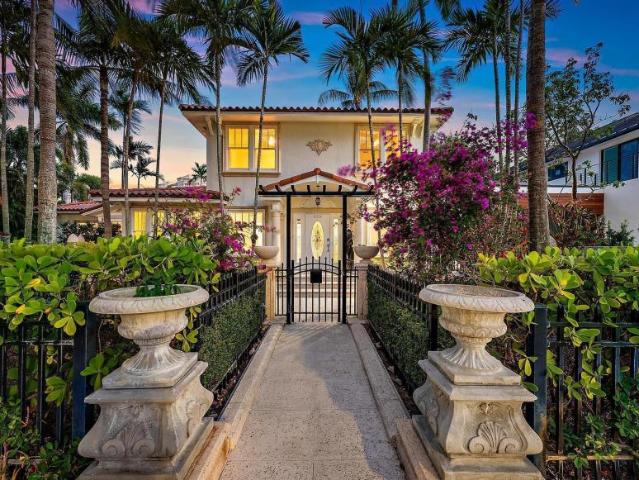 house with 6 bedroom, West Palm Beach FL DLS102019030