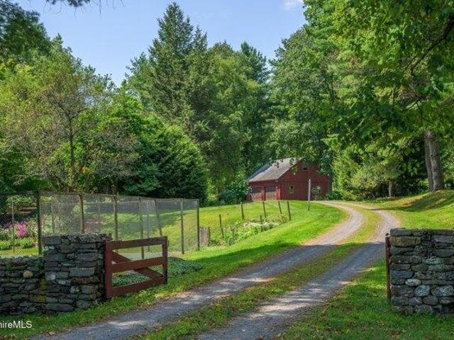 house with 6 bedroom, West Stockbridge MA ES105143003