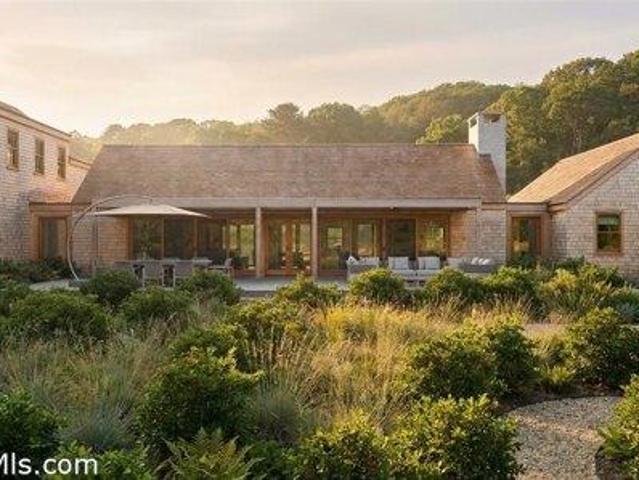 house with 6 bedroom, West Tisbury MA ES104540366