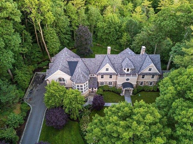 house with 6 bedroom, Weston MA ES102827510