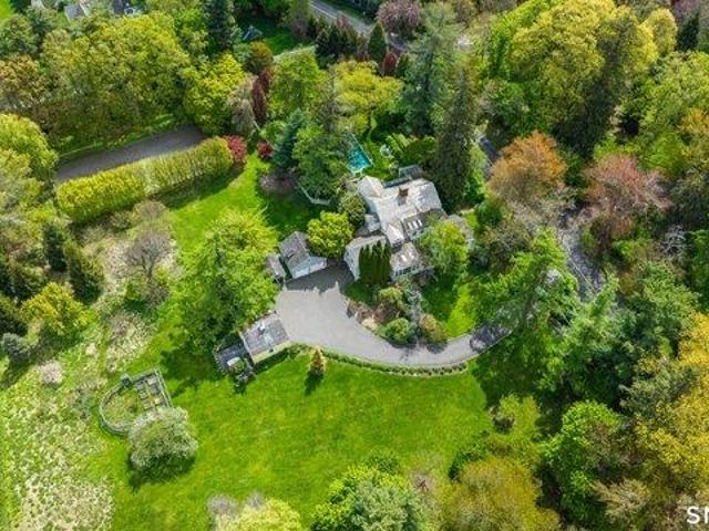 house with 6 bedroom, Westport CT DLS102215667