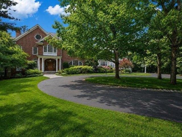 house with 6 bedroom, Westwood MA DS104011566