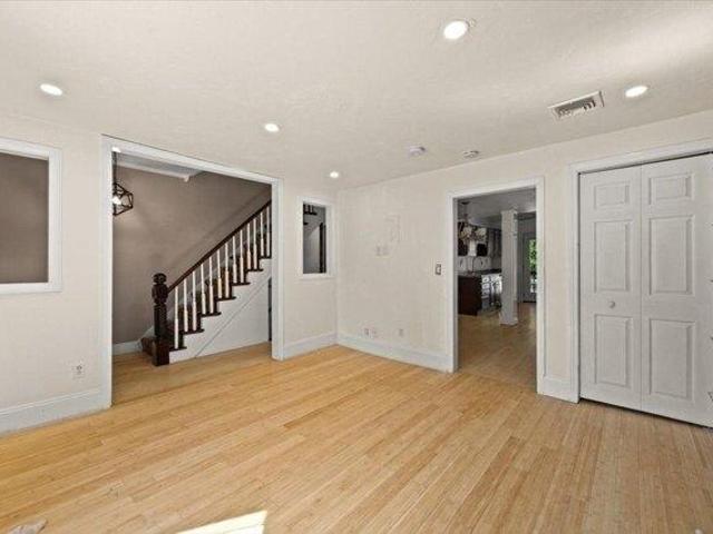 house with 6 bedroom, Weymouth MA ES104811069