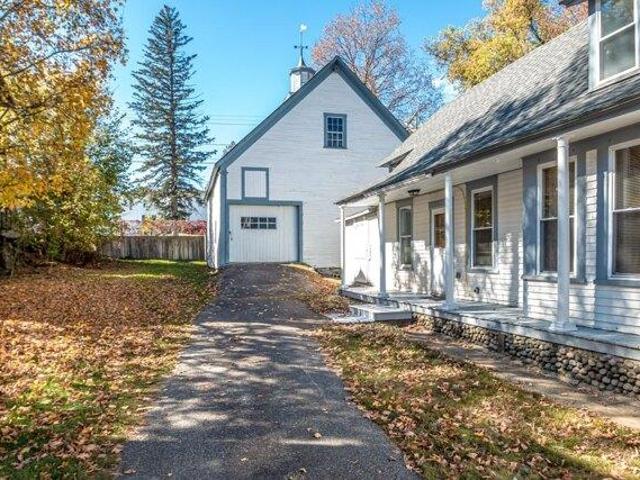 house with 6 bedroom, Whitefield NH DLS101802016