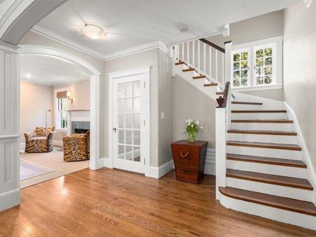 house with 6 bedroom, Winchester MA DLS102859567