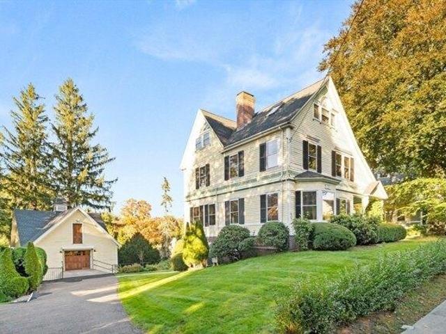 house with 6 bedroom, Winchester MA DLS102961809