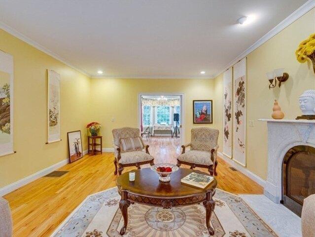house with 6 bedroom, Winchester MA ES105061735