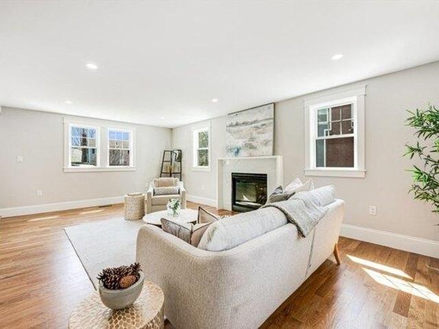 house with 6 bedroom, Winchester MA ES105061826