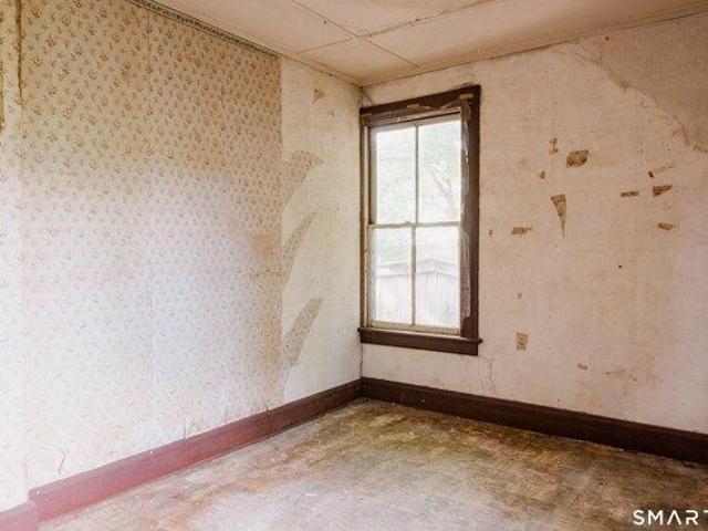 house with 6 bedroom, Windham CT ES105173101