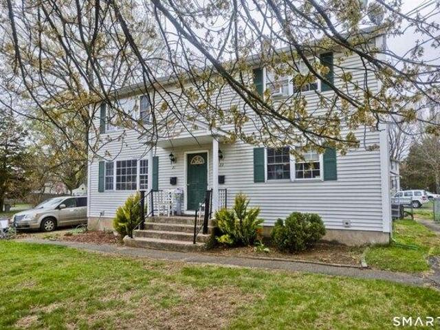 house with 6 bedroom, Windsor Locks CT DS103070529