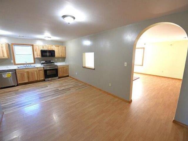house with 6 bedroom, Winooski VT ES104570176