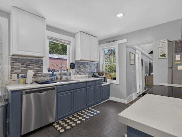 house with 6 bedroom, Wilton NH ES105105922