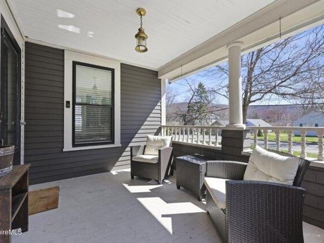 house with 6 bedroom, Williamstown MA DLS102780192
