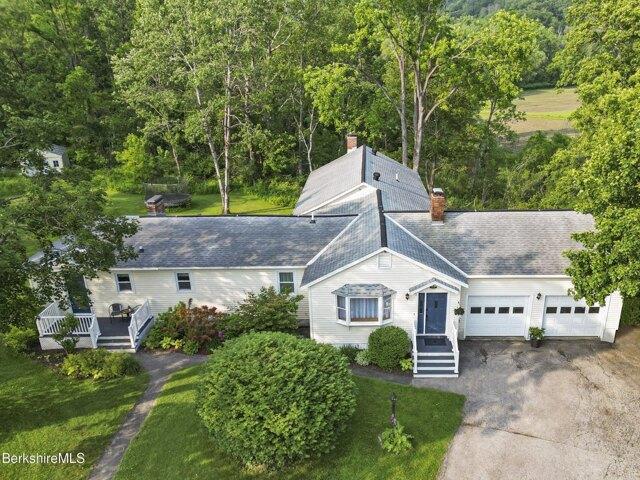 house with 6 bedroom, Williamstown MA DS101998781