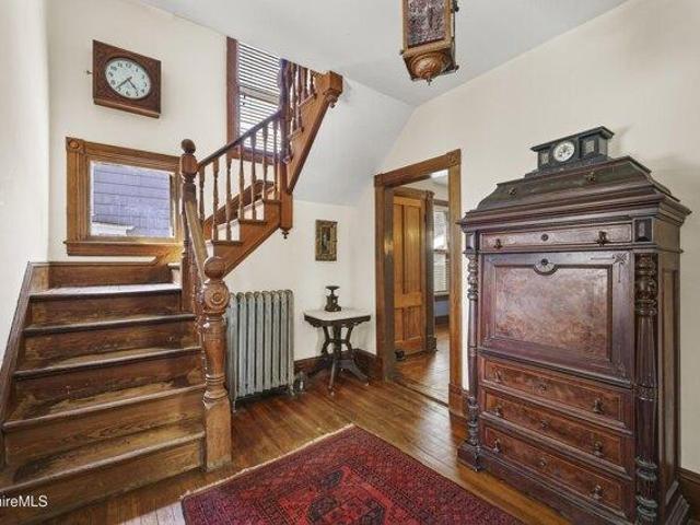 house with 6 bedroom, Williamstown MA DS102343586
