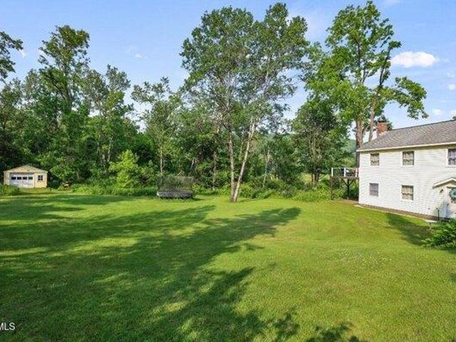 house with 6 bedroom, Williamstown MA ES104233540