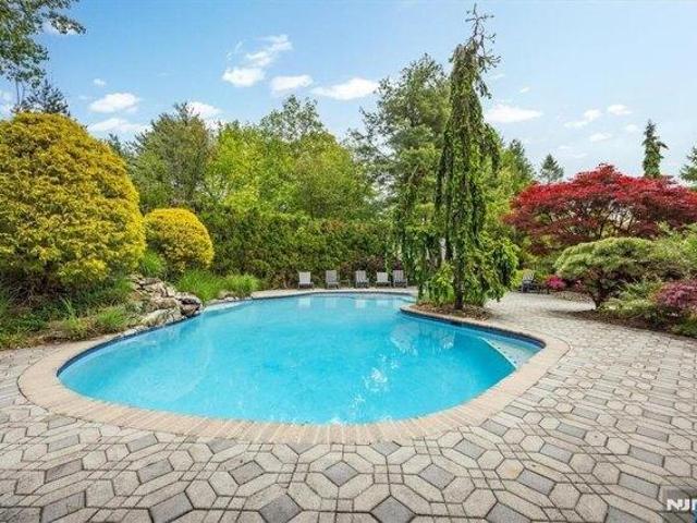 house with 6 bedroom, Woodcliff Lake NJ DLS102529802