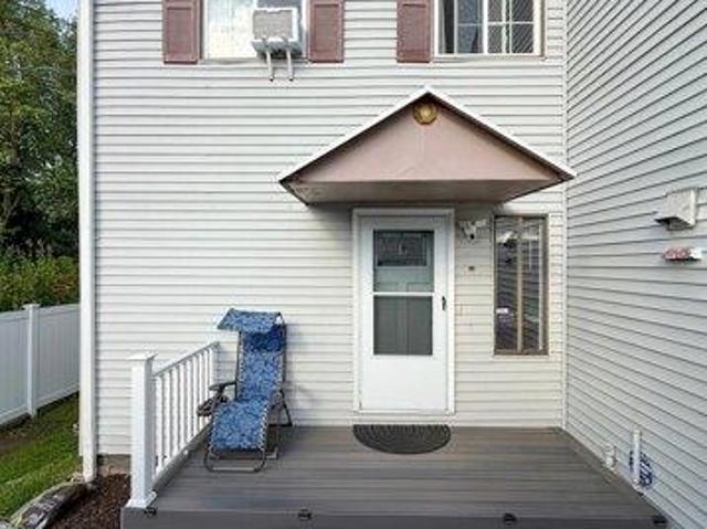 house with 6 bedroom, Woodbridge CT DS104190368