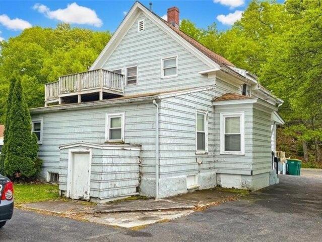 house with 6 bedroom, Woonsocket RI DS103159484