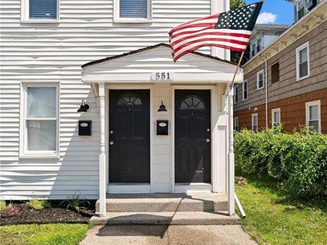 house with 6 bedroom, Woonsocket RI ES104352225
