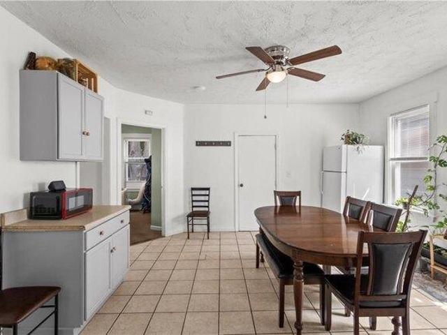 house with 6 bedroom, Woonsocket RI ES105175559