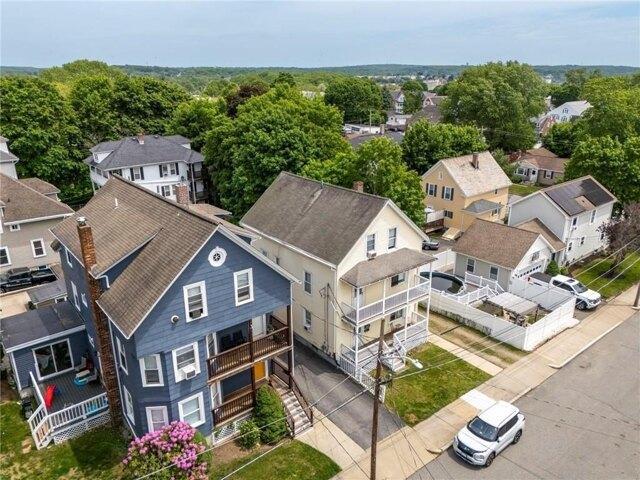 house with 6 bedroom, Woonsocket RI ES103034982