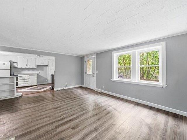 house with 6 bedroom, Woburn MA ES102959521