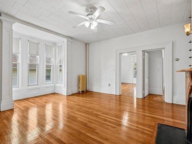 house with 6 bedroom, Woburn MA ES103499201