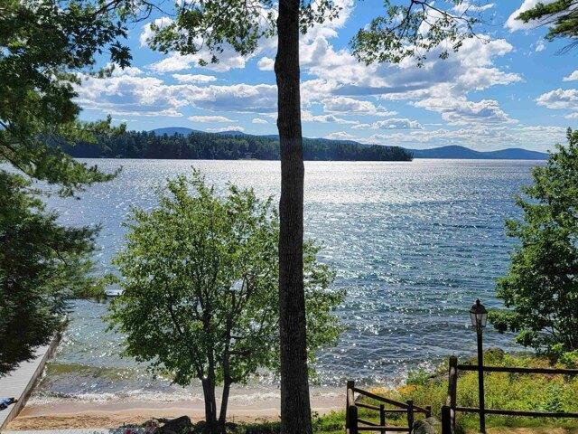 house with 6 bedroom, Wolfeboro NH ES103439139