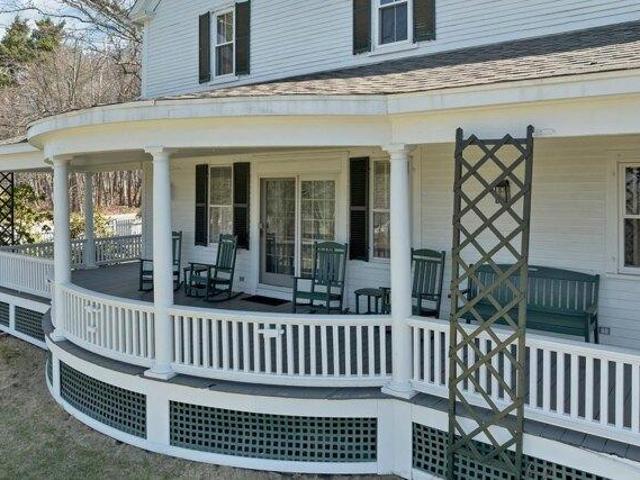 house with 6 bedroom, Wolfeboro NH ES104853263