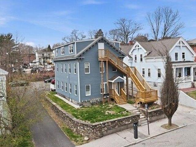 house with 6 bedroom, Worcester MA DLS102961984