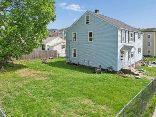 house with 6 bedroom, Worcester MA ES102922772