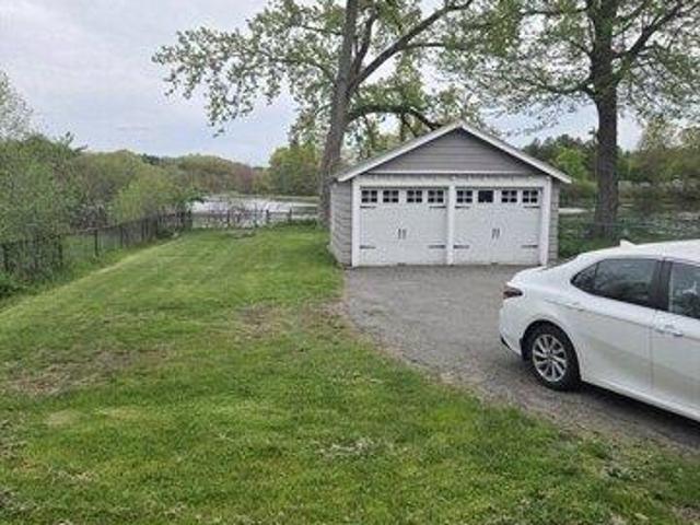 house with 6 bedroom, Worcester MA ES103441987
