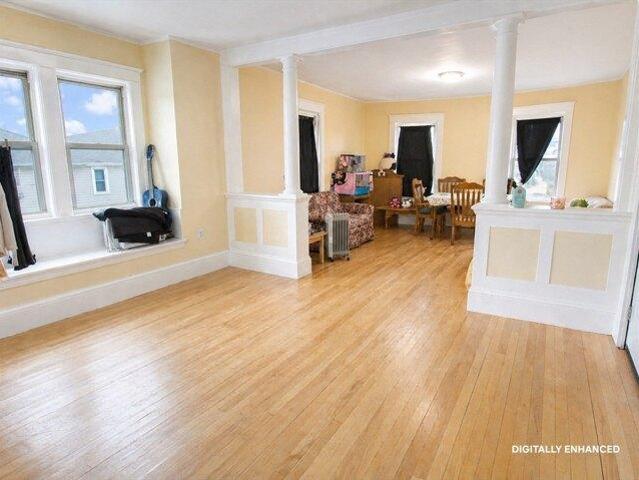 house with 6 bedroom, Worcester MA ES103663574