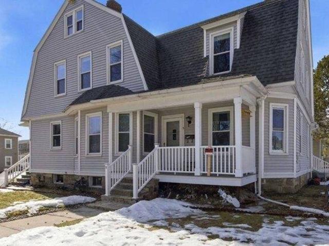 house with 6 bedroom, Worcester MA ES103018471