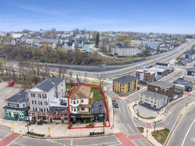 house with 6 bedroom, Worcester MA ES103189091