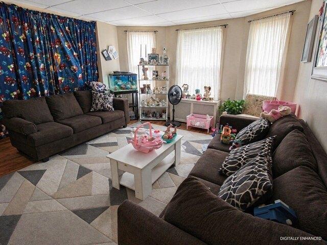 house with 6 bedroom, Worcester MA ES104007495