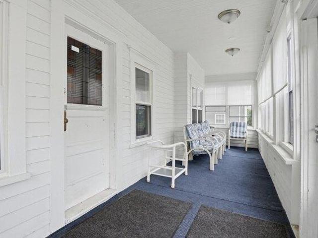 house with 6 bedroom, Worcester MA ES105402736
