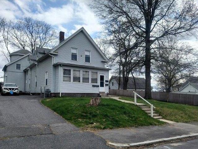 house with 6 bedroom, Worcester MA ES105203857