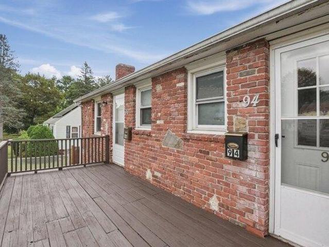house with 6 bedroom, Worcester MA ES105314765