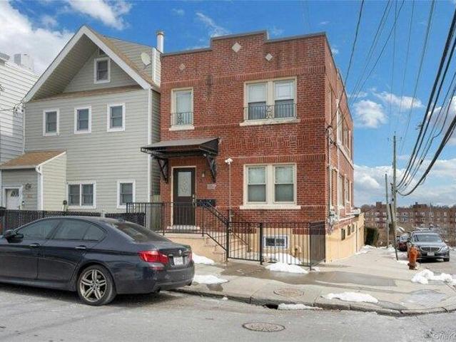 house with 6 bedroom, Yonkers NY DLS101748747